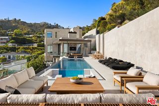 1690 N Doheny Dr, West Hollywood, CA 90069 | MLS# 25503515 | Trulia