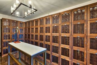 321 E Main St #411, Norfolk, VA 23510 - See Est. Value, Schools & More