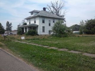 108 S Albion St, West Salem, IL 62476 - See Est. Value, Schools & More