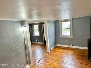 621 Moosic St, Scranton, PA 18505 - See Est. Value, Schools & More