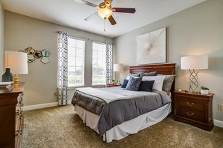 1 Signature Point Dr #1716, League City, TX 77573 - See Est. Value ...