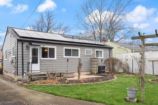 4499 W 152nd St, Cleveland, OH 44135 - See Est. Value, Schools & More