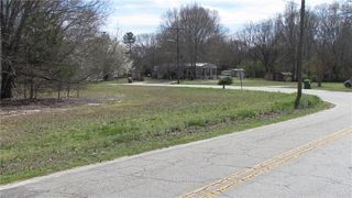 E Broad St, Iva, SC 29655 - See Est. Value, Schools & More