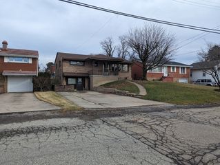 2512 Monroe St, Natrona Heights, PA 15065 | Trulia