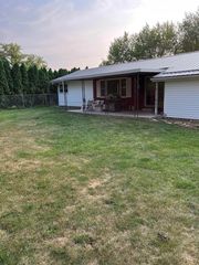 108 14th Ave NE, Independence, IA 50644 - See Est. Value, Schools & More