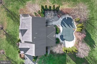 15 Hunters Chase, Etters, PA 17319 - See Est. Value, Schools & More