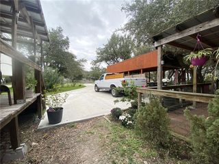 1231 N Kossuth St, Rockport, TX 78382 | MLS# 440400 | Trulia