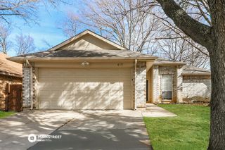 6111 Inks Lake Dr, Arlington, TX 76018 - See Est. Value, Schools & More