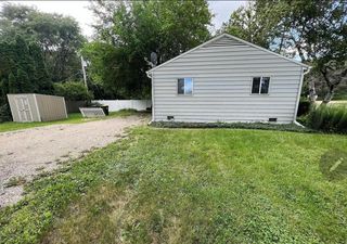 1301 E Algonquin Rd, Algonquin, IL 60102 | Trulia