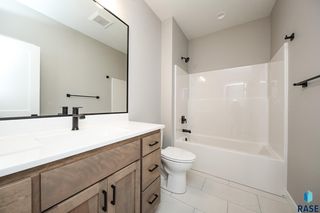 725 Granite Cir, Tea, SD 57064 - See Est. Value, Schools & More