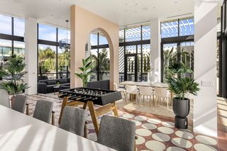 800 N Front St #2304, Burbank, CA 91502 - See Est. Value, Schools & More