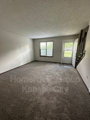 318 NE Timbercreek Ct, Lees Summit, MO 64086 | Trulia