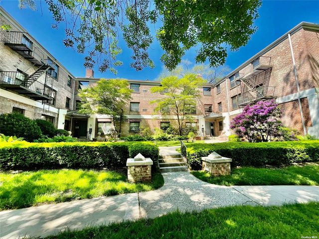 Great Neck, NY Homes For Sale & Great Neck, NY Real Estate | Trulia