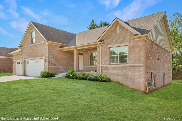 Wixom, MI Single Family Homes For Sale - 71 Listings | Trulia