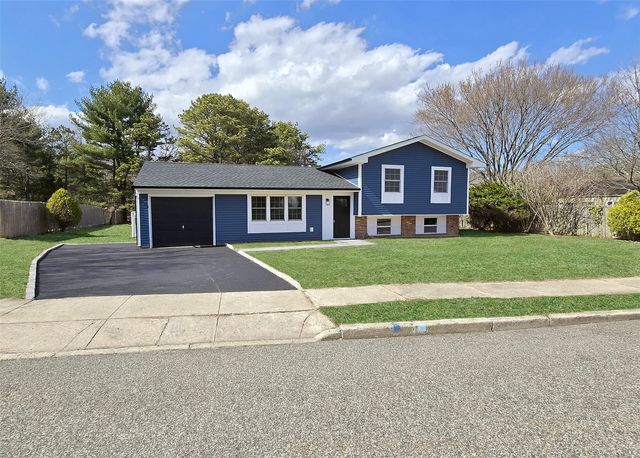 Holbrook, NY Homes For Sale & Real Estate