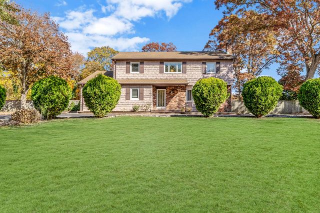 Dix Hills, NY Homes For Sale & Real Estate