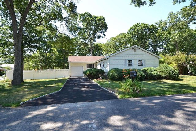 Holbrook, NY Homes For Sale & Holbrook, NY Real Estate | Trulia