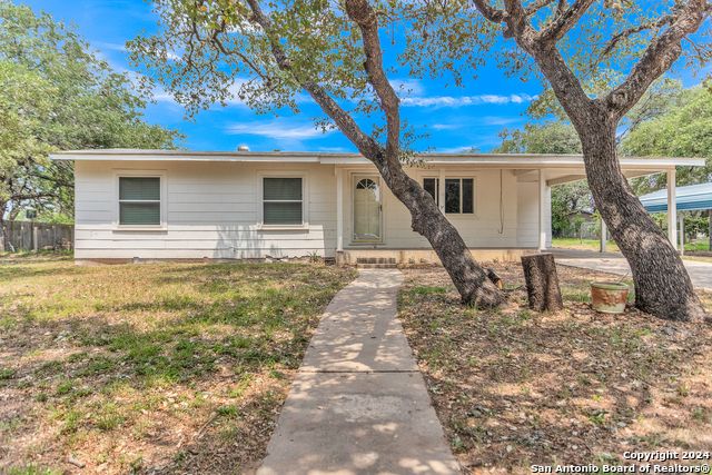 Devine, TX Homes For Sale & Devine, TX Real Estate | Trulia