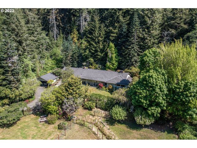 1700 Illinois Ave, Coos Bay, OR 97420 - See Est. Value, Schools & More