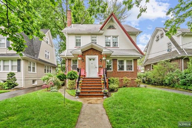 Teaneck, NJ Homes For Sale & Teaneck, NJ Real Estate | Trulia