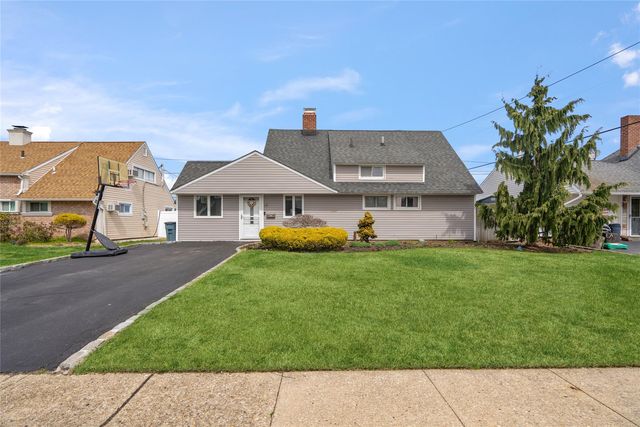 Wantagh, NY Homes For Sale & Real Estate