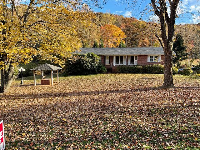 Young Harris, GA Homes For Sale - 136 Homes | Trulia