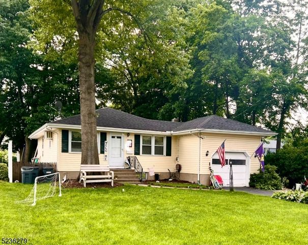 Pompton Plains, NJ Homes For Sale & Pompton Plains, NJ Real Estate | Trulia Pompton Plains, NJ Homes For Sale & Pompton Plains, NJ Real Estate | Trulia
