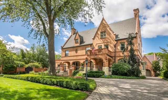 2743 North Lake Dr, Milwaukee, WI 53211 | Trulia