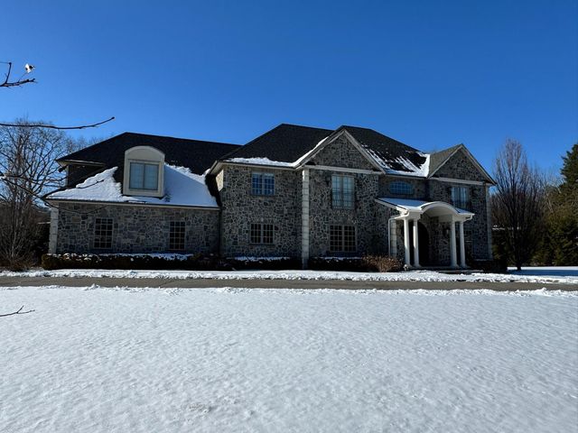 Dix Hills, NY Homes For Sale & Real Estate