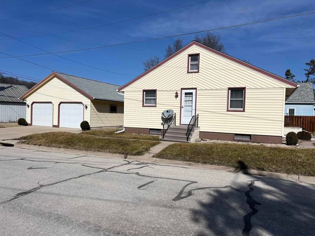 Decorah, IA Homes For Sale & Decorah, IA Real Estate | Trulia