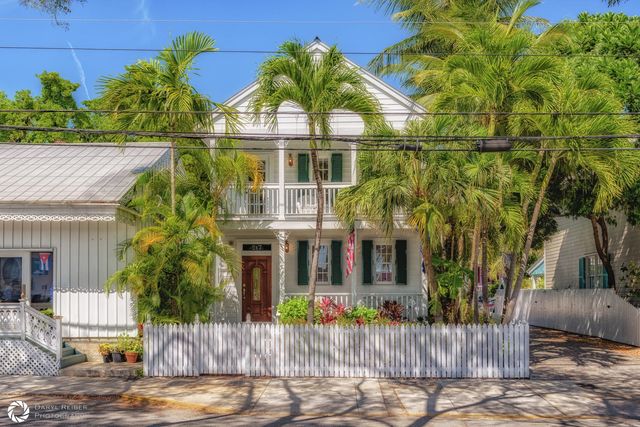 617 Simonton St, Key West, FL 33040 - See Est. Value, Schools & More
