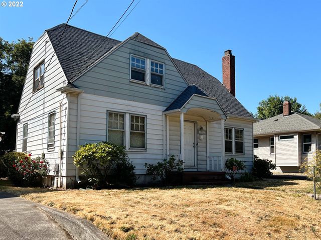 3323 NE 12th Ave, Portland, OR 97212 - See Est. Value, Schools & More