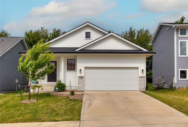 Ranch Style Homes for Sale - Urbandale, IA - 13 Listings | Trulia