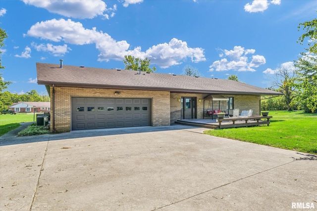 Sullivan, IL Homes For Sale & Real Estate