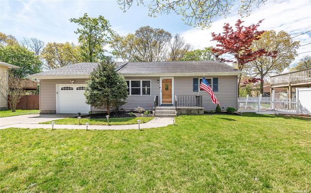 Mastic, NY Homes For Sale & Mastic, NY Real Estate | Trulia