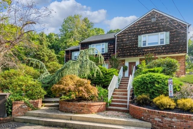 Watchung, NJ Homes For Sale & Real Estate