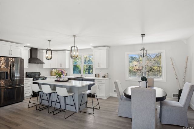 Holbrook, NY Homes For Sale & Holbrook, NY Real Estate | Trulia