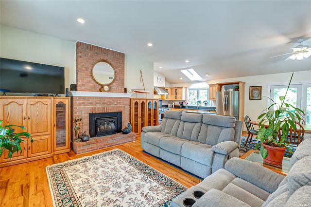 Wading River, NY Homes For Sale & Wading River, NY Real Estate | Trulia