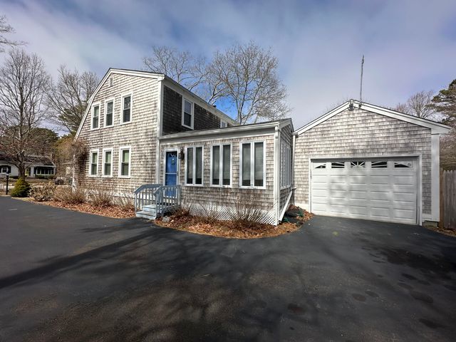 Mashpee, MA Single Family Homes For Sale - 38 Listings | Trulia