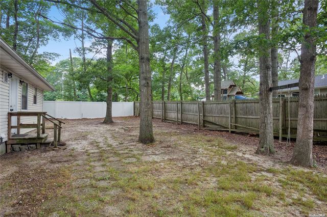 Mastic, NY Homes For Sale & Mastic, NY Real Estate | Trulia