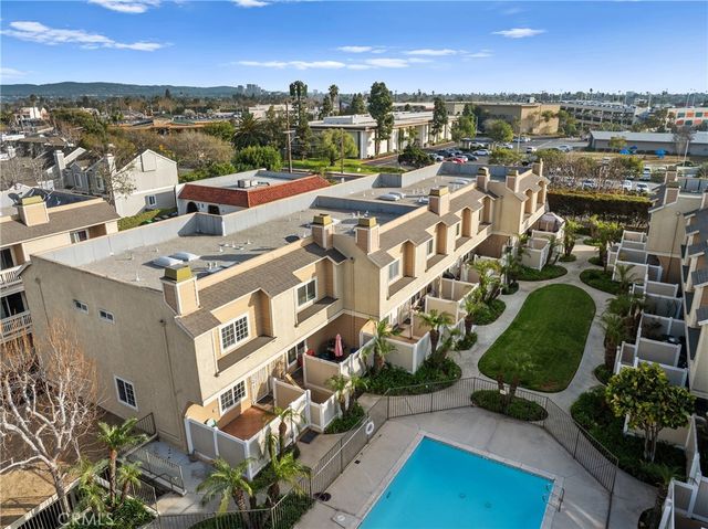 Costa Mesa, CA Homes For Sale & Real Estate