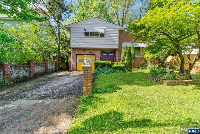 Teaneck, NJ Homes For Sale & Real Estate