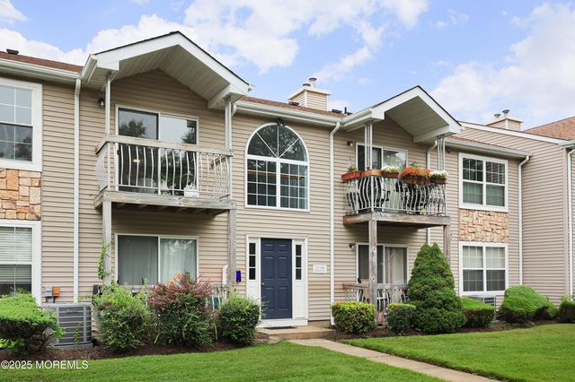 Tinton Falls, NJ Homes For Sale & Real Estate - 164 Homes | Trulia