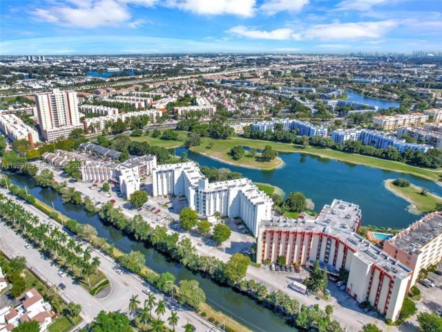 306-9682 Fontainebleau Blvd #306, Miami, FL 33172 - See Est. Value ...