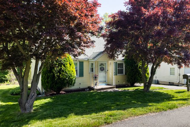 Naugatuck, CT Homes For Sale & Naugatuck, CT Real Estate | Trulia