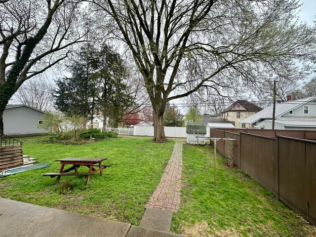 Clinton, IL Homes For Sale & Clinton, IL Real Estate | Trulia