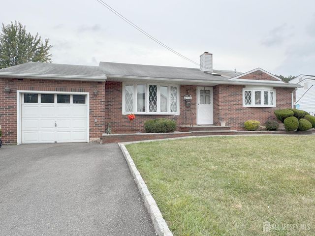 Colonia, NJ Single Family Homes For Sale - 103 Listings | Trulia