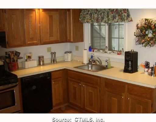 10 West Court #10, Derby, CT 06418 - See Est. Value, Schools & More