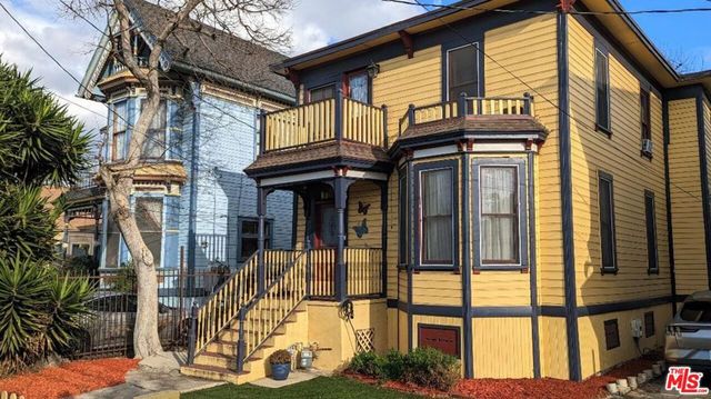 1976 S Bonsallo Ave, Los Angeles, CA 90007 - See Est. Value, Schools & More