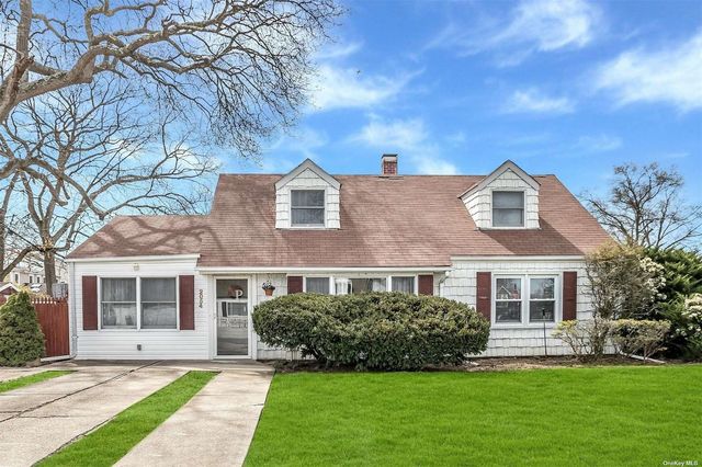 Merrick, NY Homes For Sale & Real Estate